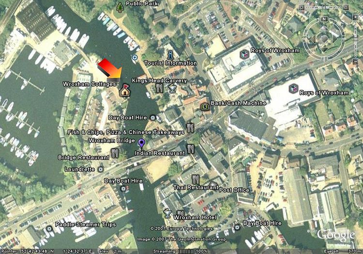 Norfolk Broads Holiday Cottages, Wroxham Self Catering Riverside ...